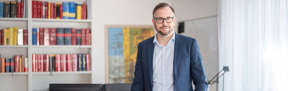 MMag. Dr. Georg Janovsky